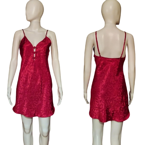 Morgan Taylor | Intimates & Sleepwear | Vintage Morgan Taylor Red ...